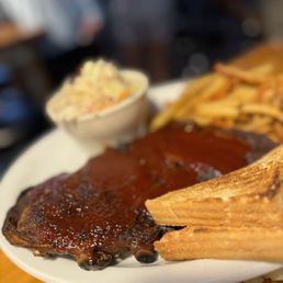 HERBIE’S BAR AND CHOWDER HOUSE - Updated January 2026 - 580 Photos ...