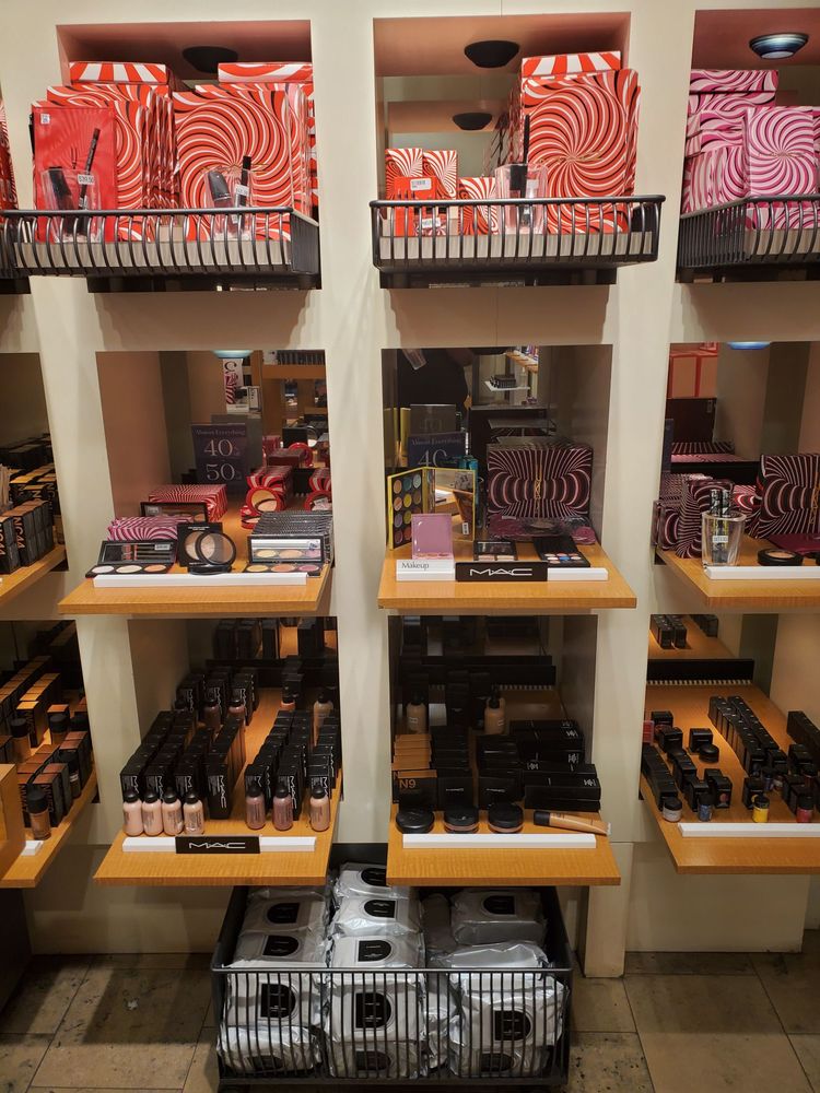 THE COSMETICS COMPANY STORE - Updated December 2025 - 19 Photos & 36 ...
