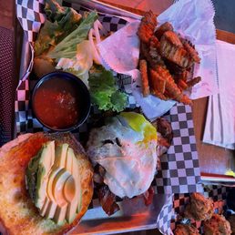 WALLBANGERS GOURMET HAMBURGERS - Updated June 2025 - 176 Photos & 195 ...