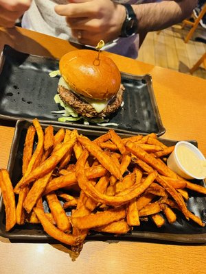 BASEMENT BURGER BAR - Updated May 2025 - 288 Photos & 559 Reviews ...
