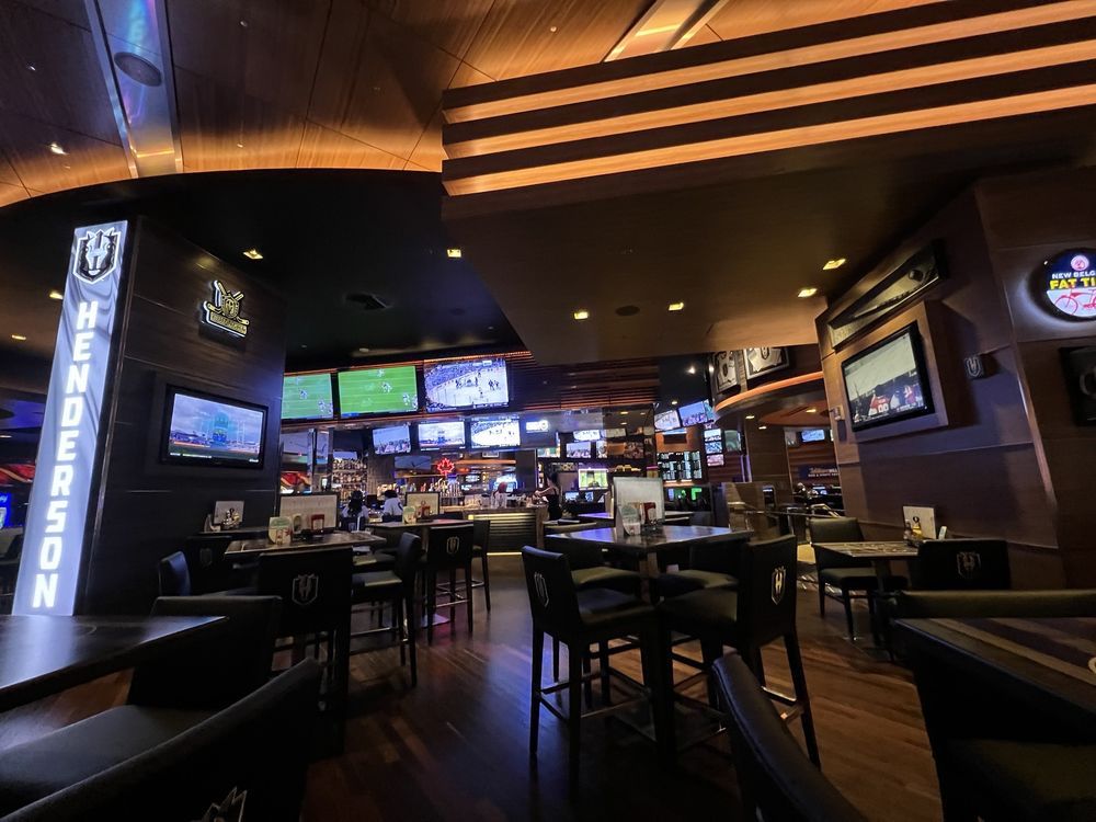 KNIGHT TIME HOCKEY BAR - Updated October 2025 - 20 Photos & 12 Reviews ...