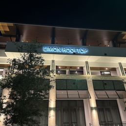 LIMÓN ROOFTOP BAR - Updated January 2026 - 128 Photos & 95 Reviews ...