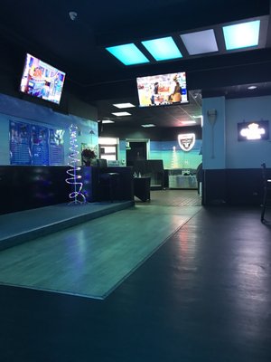 BLUE TROPIX BAR & GRILL - 346 Photos & 167 Reviews - 98-151 Pali Momi ...