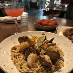 PARA MARIA - 61 Photos & 32 Reviews - 70 Sleeper St, Boston ...