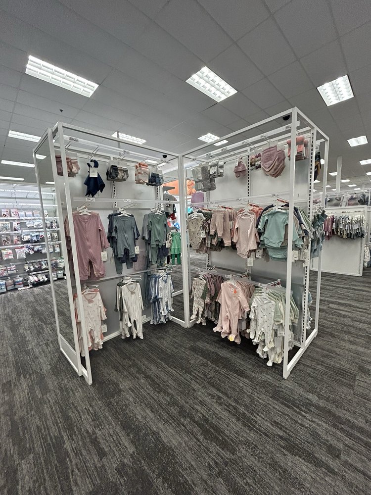 TARGET - Updated May 2026 - 309 Photos & 33 Reviews - 107 Pavilion Pkwy ...