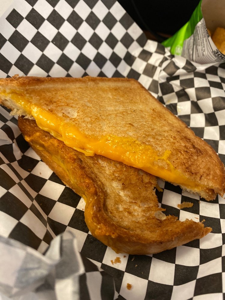 MOM’S DELI MART - Updated July 2025 - 39 Photos & 51 Reviews - 3914 ...