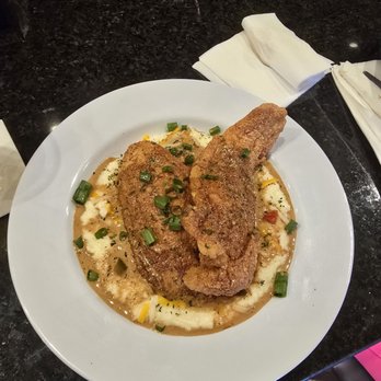 RED STAR KITCHEN + BAR - Updated October 2025 - 108 Photos & 78 Reviews ...