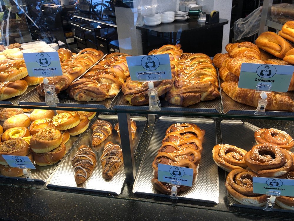 MORMORS BAGERI - Knut Den Stores Torg 1A, Lund, Sweden - Yelp