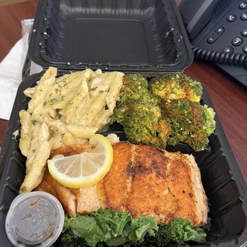 COOKLYN EATS - Updated December 2025 - 53 Photos & 28 Reviews - 1140 ...