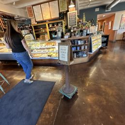 RAMONES BAKERY & CAFE - HARRISON - Updated June 2025 - 244 Photos & 320 ...