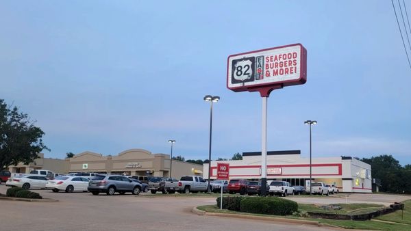 82 EATS - Updated September 2025 - 10 Reviews - 3801 E 9th St ...