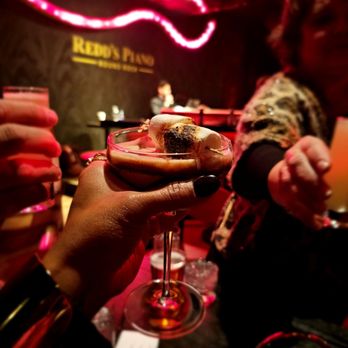 REDD’S PIANO BAR AND LOUNGE - Updated December 2025 - 38 Photos & 32 ...
