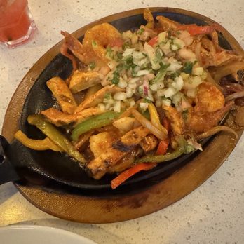 MARTIN’S COCINA Y CANTINA - Updated September 2024 - 1038 Photos & 852 Reviews - 162 N La Brea ...