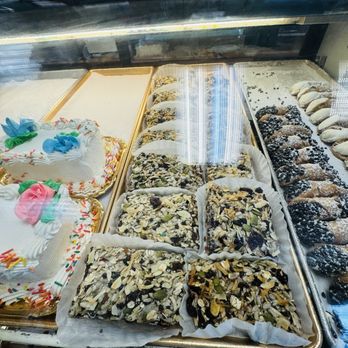 AVERSA’S ITALIAN BAKERY - Updated December 2025 - 128 Photos & 96 ...