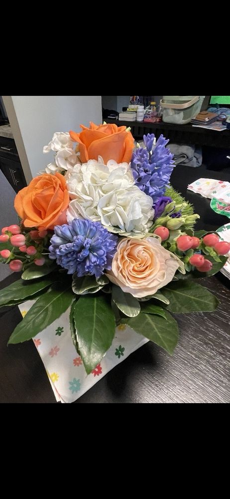 HELGA MACKO FLOWERS - Updated July 2025 - 1440 N Great Neck Rd ...