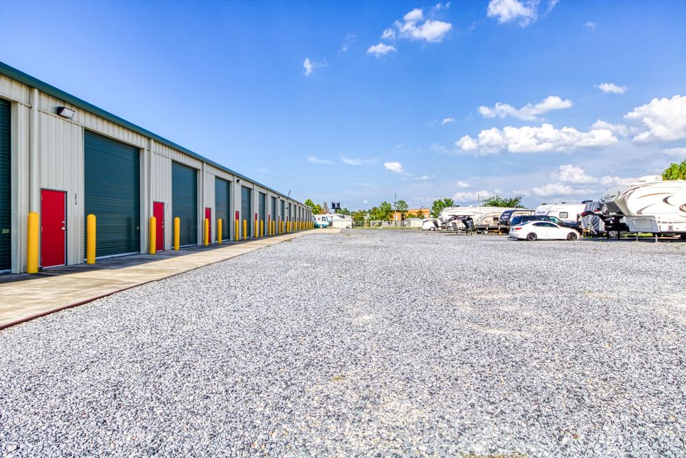 ALMIGHTY STORAGE - Updated October 2025 - 19 Photos - 37327 Commerce Ln ...