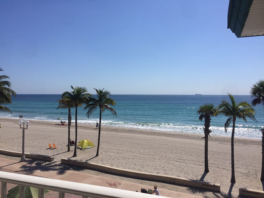 OCEAN GRANDE BEACH CLUB CONDOMINIUM - 3300 N Surf Rd, Hollywood ...