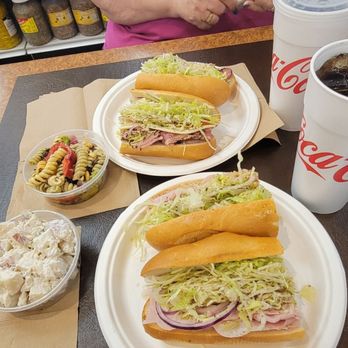 ROMANELLI’S ITALIAN DELI - Updated August 2024 - 432 Photos & 711 ...