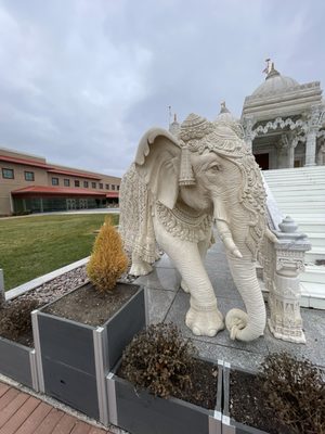 BAPS SHRI SWAMINARAYAN MANDIR, CHICAGO - Updated October 2025 - 261 ...