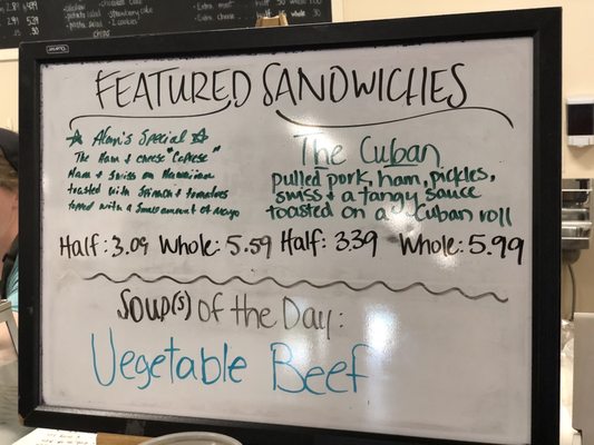 COUNTRY CUPBOARD & DELI - 35 Photos & 32 Reviews - 603 Short E St ...