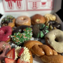 DIABLO DOUGHNUTS - Updated June 2025 - 729 Photos & 396 Reviews - 7698 ...