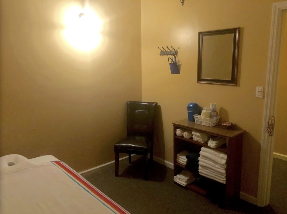 HEALING TOUCH SPA MASSAGE - Updated December 2025 - 101 Commerce Pl W ...