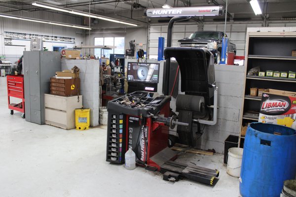 CUSTOM CAR CARE - Updated April 2025 - 11 Photos - 1410 Nuttman Ave ...