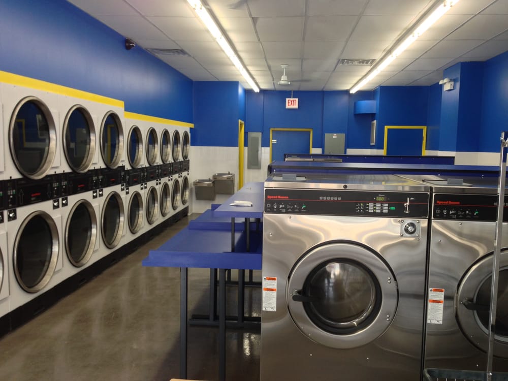 THE FRIENDLY WASH LAUNDROMAT - 23 Photos & 31 Reviews - 3858 N Kedzie ...