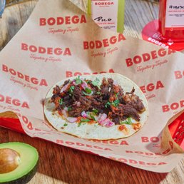 BODEGA TAQUERIA Y TEQUILA WEST LOOP - Updated July 2025 - 202 Photos ...