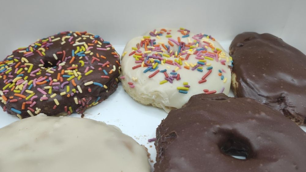 STRASSBURG CASTLE BAKERY - 15 Photos - Grand Rapids, Michigan ...