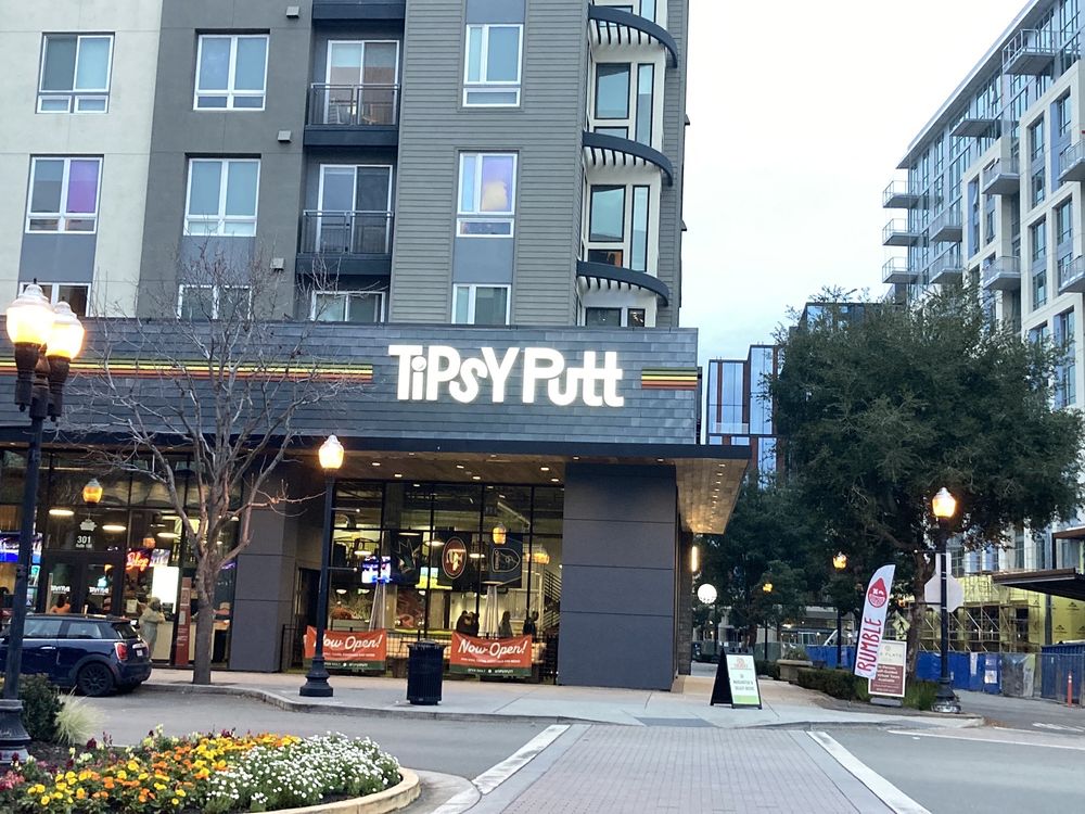 YELP ELITE EVENT: SIP AND SWING BADGE BASH AT TIPSY PUTT - 182 Photos ...