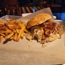 KAMINSKI’S SPORTS LOUNGE AND BBQ - Updated March 2025 - 414 Photos ...