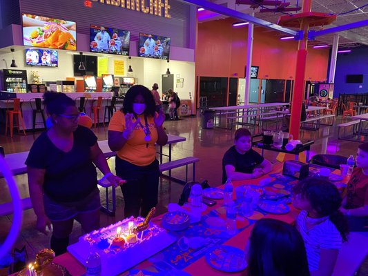 URBAN AIR ADVENTURE PARK - NAPERVILLE - Updated February 2025 - 52 ...