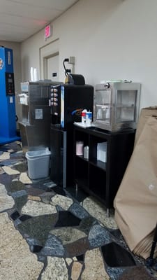 TOTAL PACK - Updated August 2025 - 11 Photos - 1867 NW 72nd Ave, Miami ...