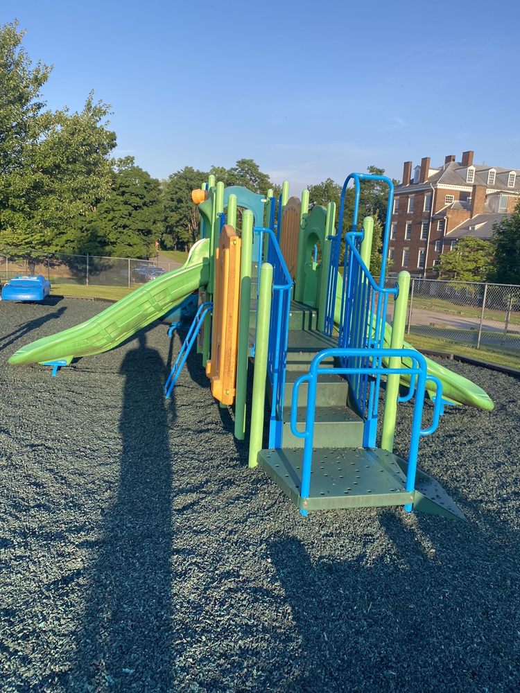 DON HARNED PLAYGROUD - Updated July 2025 - 28 Photos - W Broadway St ...