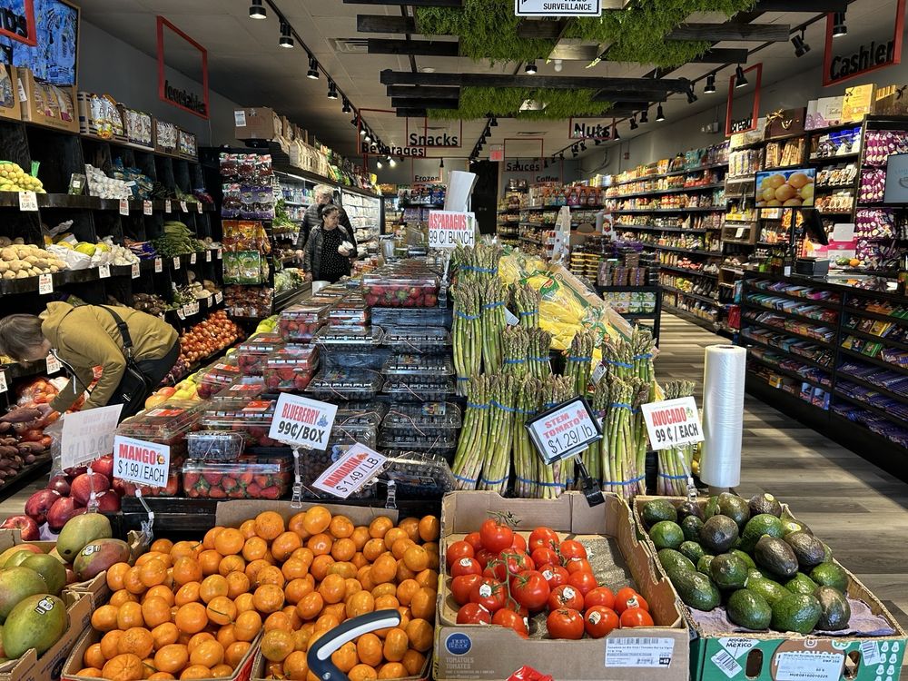 LITTLE NOAHS MARKET PLACE - Updated December 2025 - 14 Photos - 663 ...