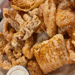 THE FISHIN’ PIG - Updated November 2025 - 854 Photos & 505 Reviews ...