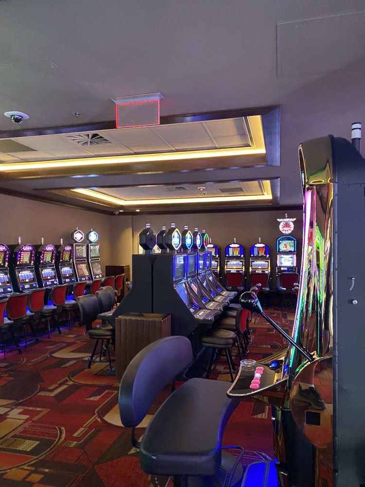 BINION’S GAMBLING HALL - Updated February 2025 - 364 Photos & 372 ...