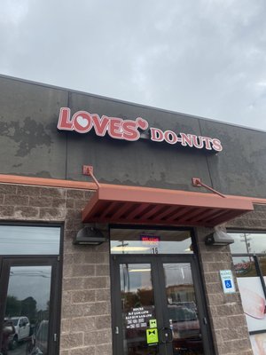LOVES’ DONUTS - Updated August 2025 - 45 Photos & 13 Reviews - 106 N ...