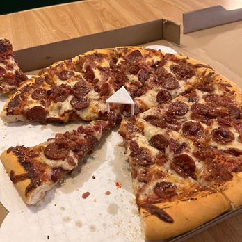 Brickhouse pizza store