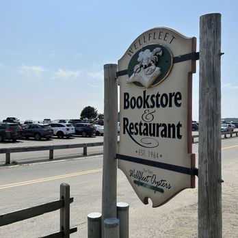 BOOKSTORE & RESTAURANT - Updated June 2024 - 263 Photos & 374 Reviews ...