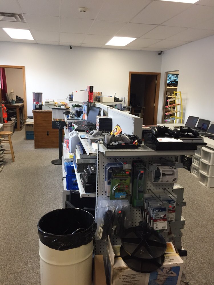 COMPUTERS ARE US - Updated July 2025 - 2501 N Lincoln Ave, Davenport ...