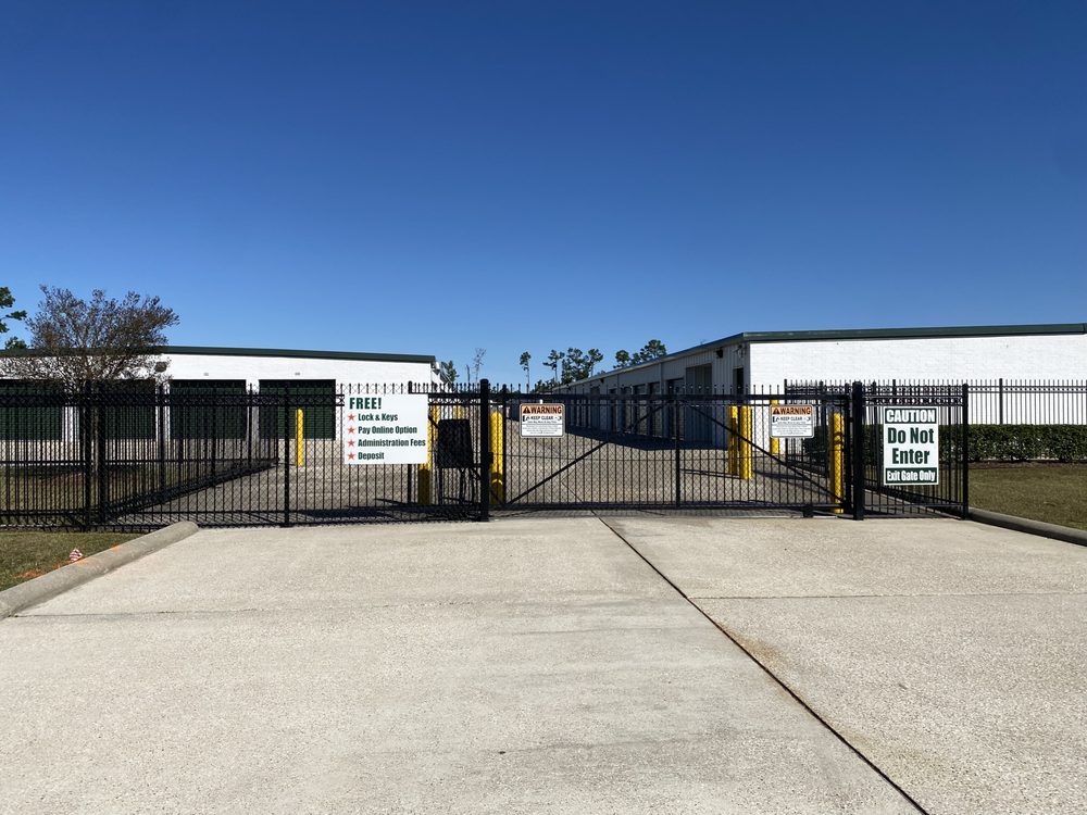 MOSS BLUFF STORAGE - Updated August 2024 - 2014 Sam Houston Jones Pkwy ...