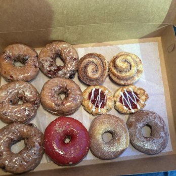 MONUTS - Updated November 2024 - 684 Photos & 589 Reviews - 1002 Ninth ...