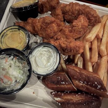 AMC DINE-IN FULLERTON 20 - Updated December 2025 - 1112 Photos & 1207 ...