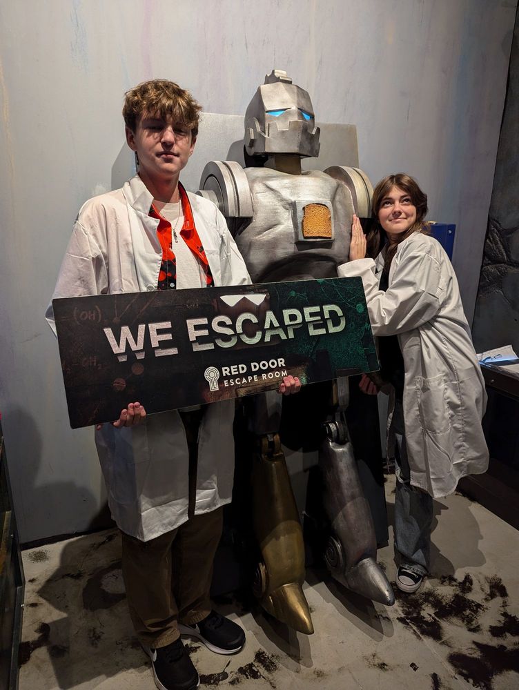 RED DOOR ESCAPE ROOM - Updated April 2025 - 10 Photos & 27 Reviews ...