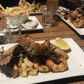 FISHHEADS - Updated December 2025 - 31 Photos & 34 Reviews - 1 Jonson ...