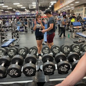 CRUNCH FITNESS - PERIMETER - 49 Photos & 68 Reviews - 4540 Olde ...