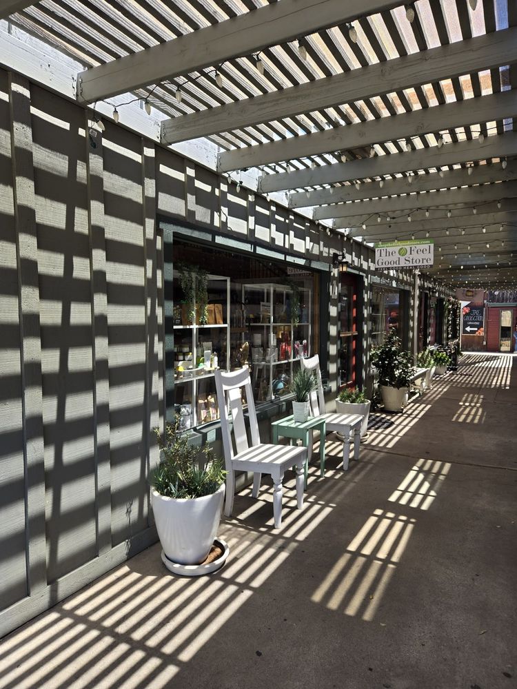 THE FEEL GOOD STORE - Updated December 2025 - 103 Photos & 27 Reviews ...