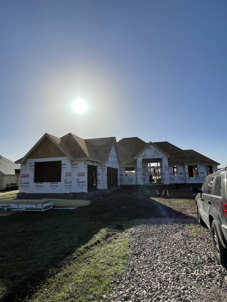 LOPEZ CONSTRUCTION AND ROOFING - Updated August 2025 - 22 Photos ...